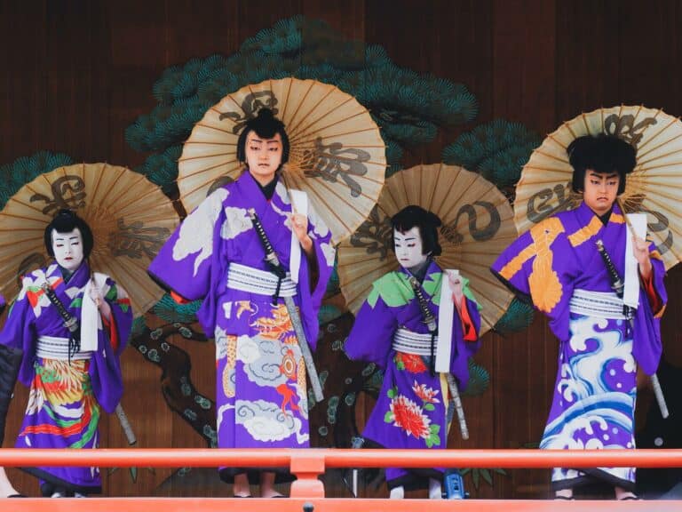 Kabuki, when eccentricity and tradition collide! | Arigato Travel