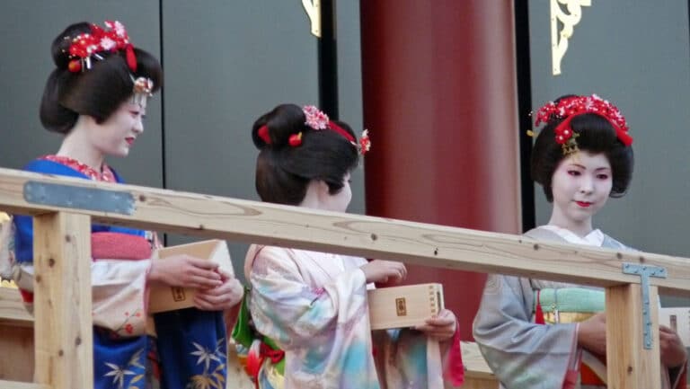 What is Setsubun? Mamemaki? A traditional Bean-Throwing Festival in ...