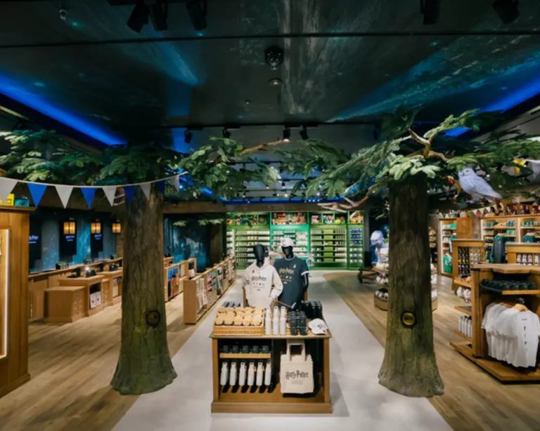 The Magic Arrives in Tokyo: Inside Japan’s Flagship Harry Potter Shop ...
